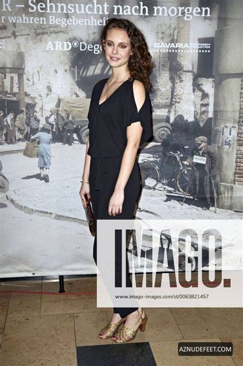 Muriel Wimmer Feet Aznudefeet