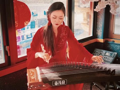 Professional Guzheng Performance Hire Chinese Musicians 英国专业古筝演出