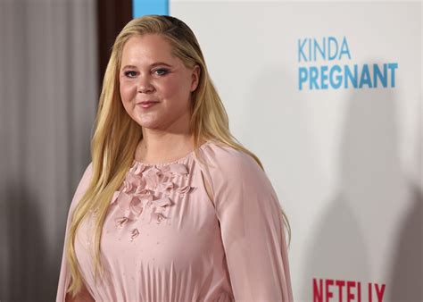 Amy Schumer Displays Shocking Weight Loss In Post Thanksgiving Pics