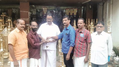 പൊ ന്ന പ്പ ന ല്ല ട നീ ത ങ്ക പ്പ ൻ ക ള ഞ്ഞു കി ട്ടി യ സ്വ ർ ണാ ഭ ര ണം