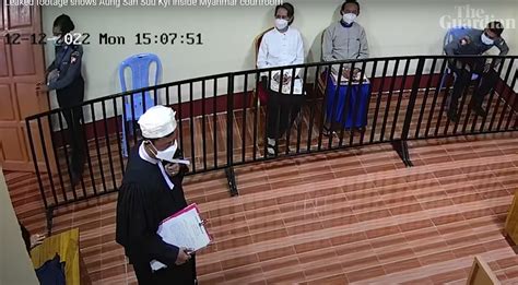 Khit Thit Media ဒေါ်အောင်ဆန်းစုကြည်နှင့် Facebook