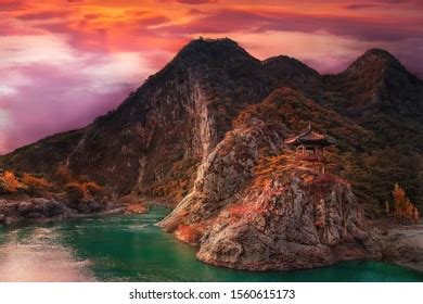 75 Mille Images Et Photos De Wollyubong Mountain Libres De Droits