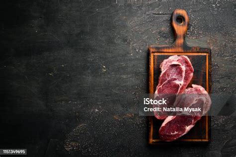 원시 대리석 고기 검은 앵거스 스테이크 Ribeye 오래 된 테이블에서 평면도 텍스트를 위한 여유 공간 고급에 대한 스톡 사진 및 기타 이미지 Istock