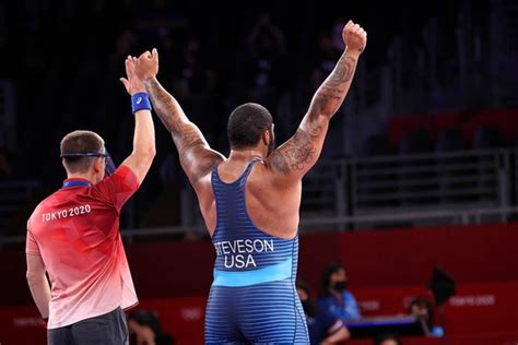 ویدیو کامبک نفس‌گیر کشتی‌گیر آمریکایی مقابل حریف گرجستانی خبرگزاری ایلنا