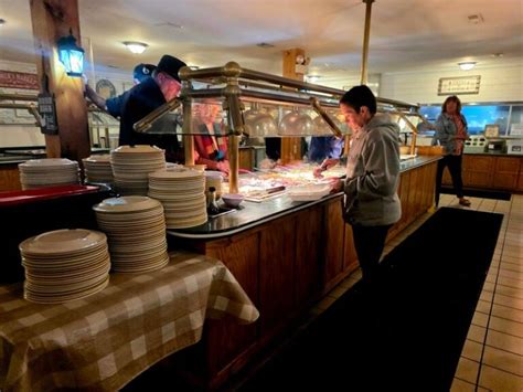 This Kentucky Amish Buffet Is Winning People Over With Old Fashioned