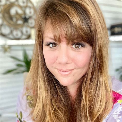 Uk Jamie Magee Books Biography Latest Update