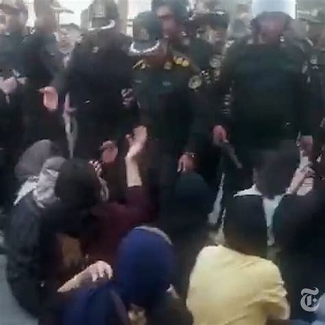 What Video Footage Reveals About The Protests In Iran The New York Times