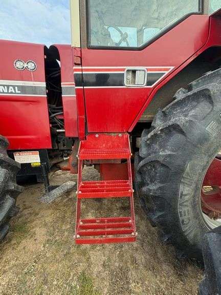 International Harvester 3588 22 Tractor Unknown Hours Dual 5401000