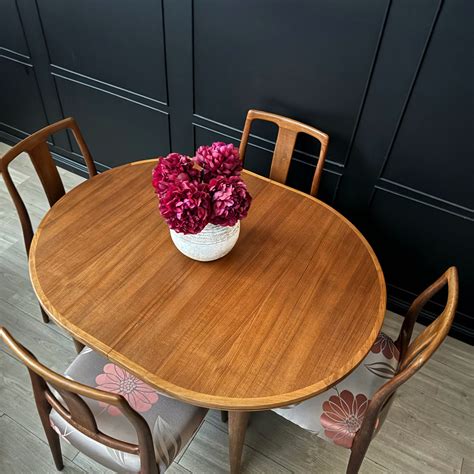 Parker Extendable Table Upcycld