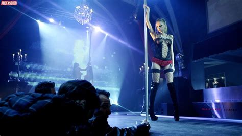 Alina Minzu Desnuda En Fright Night 2