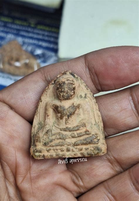 หลวงพ่อโต กรุวัดบางกระทิง 11 95 พิมพ์มารวิชัยเนื้อดินเผาสภาพสมบรูณ์วรรณะสีอิฐมอญแดงจ อยุธยา