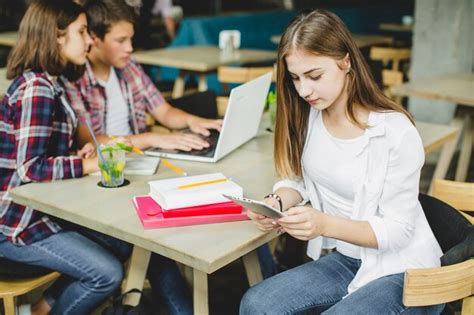 Interactive And Tech Driven Assignments At Ecole Globale