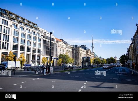 Die Strasse Unter Den Linden In Berlin Am 8 Oktober 2024 Unter Den Linden The Street Unter