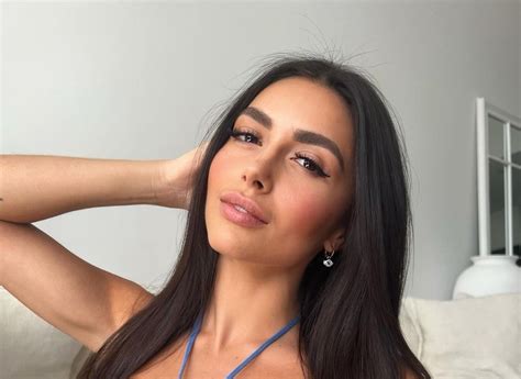 Caryn Beaumont Bio Age Height Instagram Biography