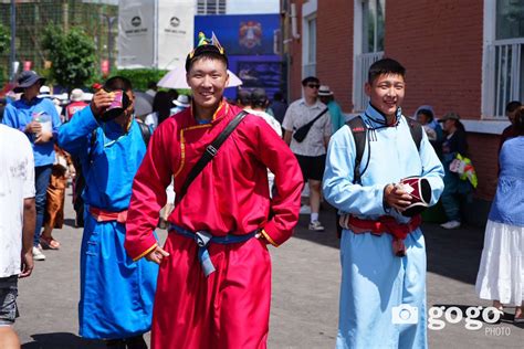 ФОТО Төв цэнгэлдэх хүрээлэнгийн эргэн тойронд