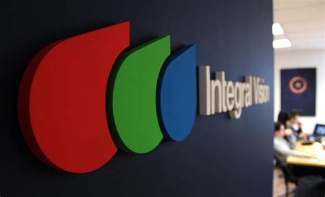 Integral Vision Medium