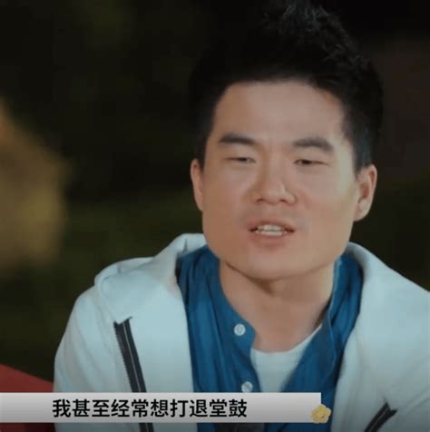 董宇辉自曝，每天要吃好多片安眠药，“非常痛苦”直播同行东方