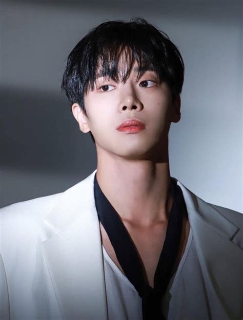 디시트렌드 추영우 변우석 부럽지 않은 인기차세대 로맨스 男배우 올라서나