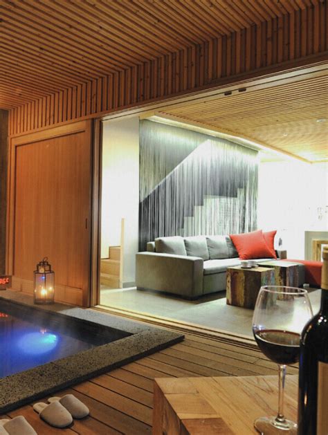 Yonaluky 요나루키 힐링스테이 노천 Spa 스파테라피 향기테라피 마음상담 일요일~목요일그랜드스튜디오 5 6인 75평 방3개 욕실2개 오직 트렁크쇼에서만