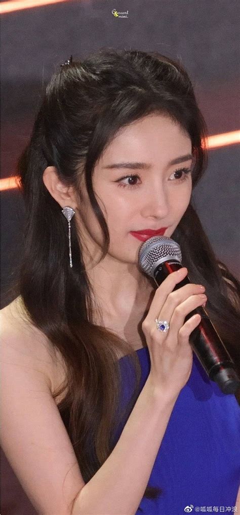 杨幂赵丽颖最近活动的生图，这状态太绝太绝了吧！