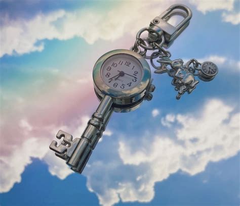 시크릿 열쇠 회중시계 키링 에이블리