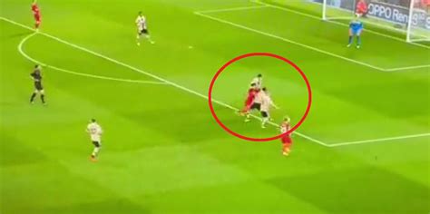 Video Lfc Denied Stonewall Foul After Clear Two Handed Shove On Salah