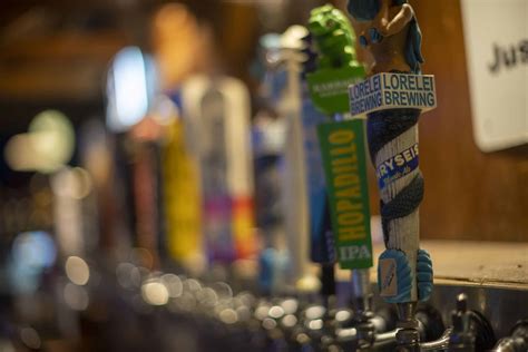 Gallery Scuttlebutt S Bar And Grill