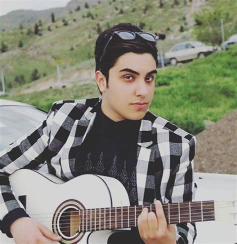 بیوگرافی آرون افشار و همسرش عکس های آرون افشار مصاحبه و اینستاگرام