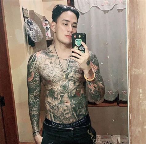 แทค ภรัณยู อวดรองเท้า แต่ชาวเน็ตโฟกัสผิดจุด The Bangkok Insight