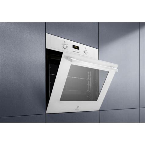 Енергоспестяваща фурна за вграждане Electrolux Eof3h40bw