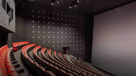 Seattles Imax Drops Films As Theaters Keep Closing