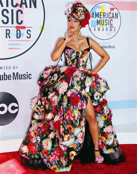 Cardi B Disfruta De Playa Mexicana Con Sexy Bikini Amarillo