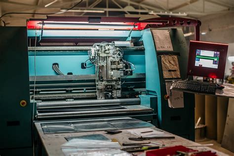 무료 사진 산업 로봇 생산 엔지니어링 기계 기계 공장 산업 작업 환경 비즈니스