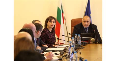 Елена Чернева остава шеф на Националното бюро за правна помощ