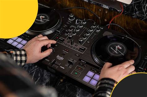 Hercules DJControl Inpulse T Motorized Platters Under