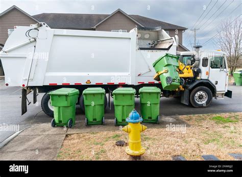What Is The Size Of A Garbage Truck At Donna Soloman Blog