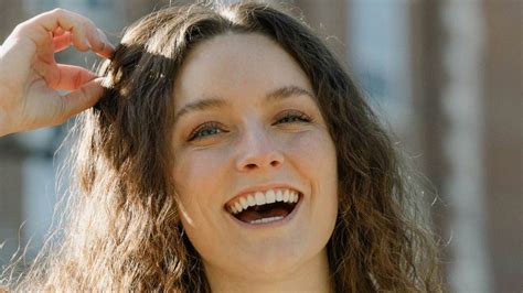 If You Want More People To Enjoy Being Around You Start With These Behaviors YourTango