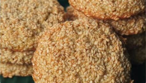 Нема да можете да престанете да ги грицкате овие колачиња со сусам Идеална ужина од само 3