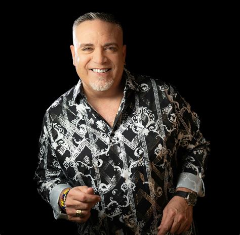 Fernandito Rentas Presenta Su Nuevo Videoclip Depende De Ti Radio Hoy