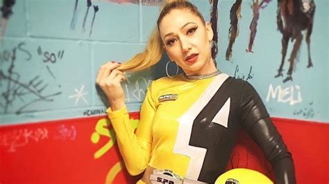 Mónica May Power Ranger Amarilla Triunfa En Onlyfans Telediario México