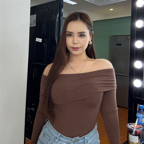 Монголын үзэсгэлэнт охид Added Монголын үзэсгэлэнт охид