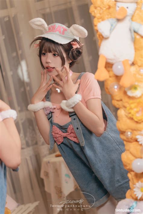 咬人小小兔 2月作品『甜心小狗』恋爱告急 [70p 1v 1 39gb] 美图岛