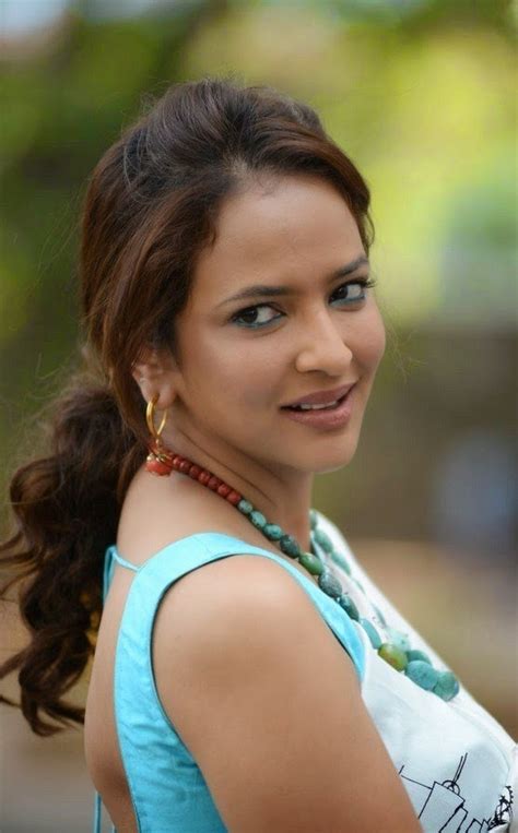 Actress Stills Manchu Lakshmi Saree Photos