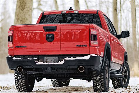 The Tailgate War Heats Up 2019 Ram Multifunction Tailgate Gearjunkie