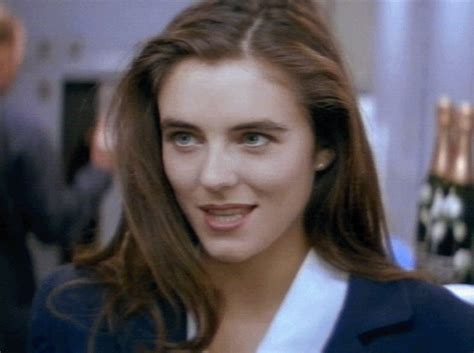 Chrichtons World Review Passenger 57 1992 Very Flawed But One Of