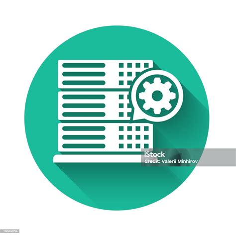 화이트 서버와 긴 그림자와 절연 기어 아이콘 조정 응용 프로그램 서비스 개념 설정 옵션 유지 보수 수리 고정 녹색 원 버튼을