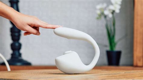 Lora Dicarlos Osé 2 Vibrator Review Sofia Gray