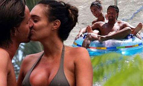 Tamara Ecclestone Kiss