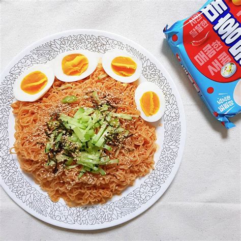 돌콩🍳 삼겹살을 늘 수육이나 구이로만 먹었는데요 동파육볶음소스로 간편하게 동파육을 해먹으니 색다르고 맛있어요ㅎㅎ 향신료 맛이 있는데 저는 많이 강하지 않고 괜찮은 것