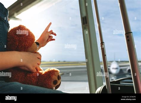 Man Pointing Towards Sky Hi Res Stock Photography And Images Alamy